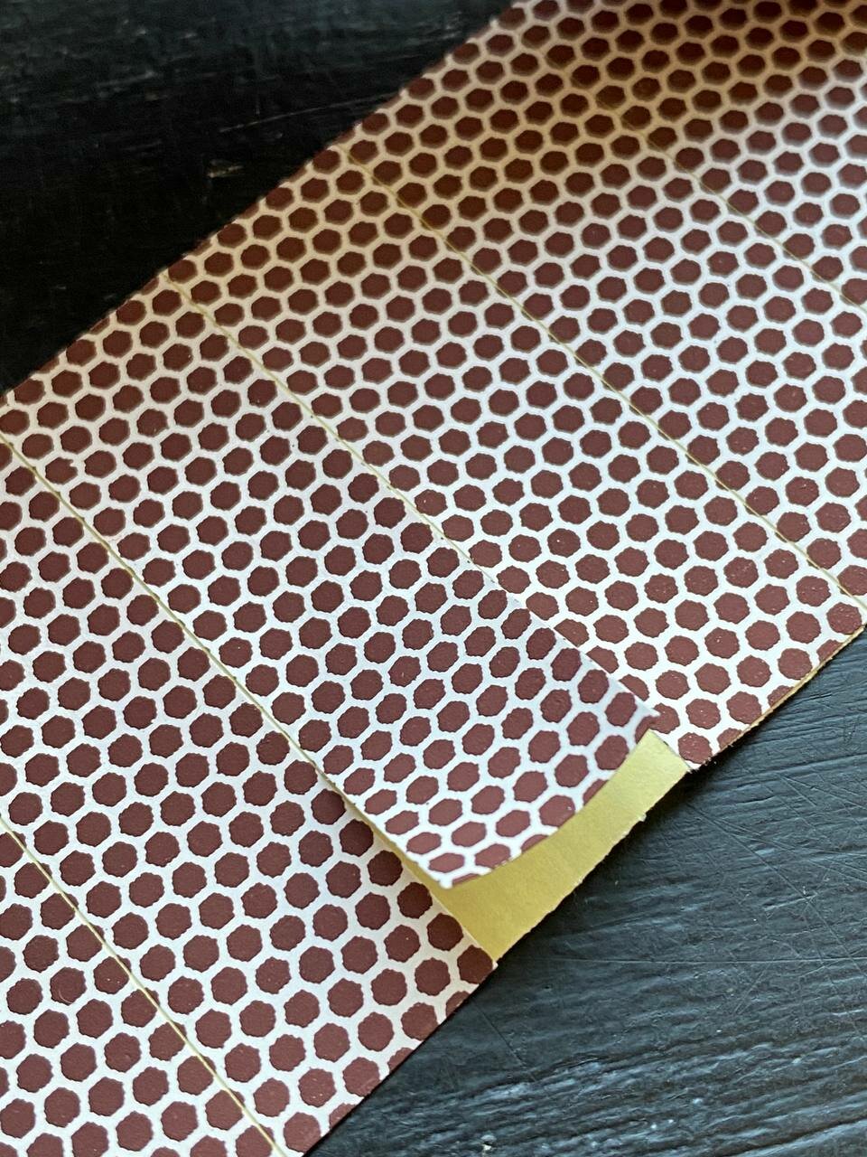 Чиркало для спичек самоклеящиеся Соты 1,7/5,5 см, 12 шт (прямоугольные наклейки для спичек)