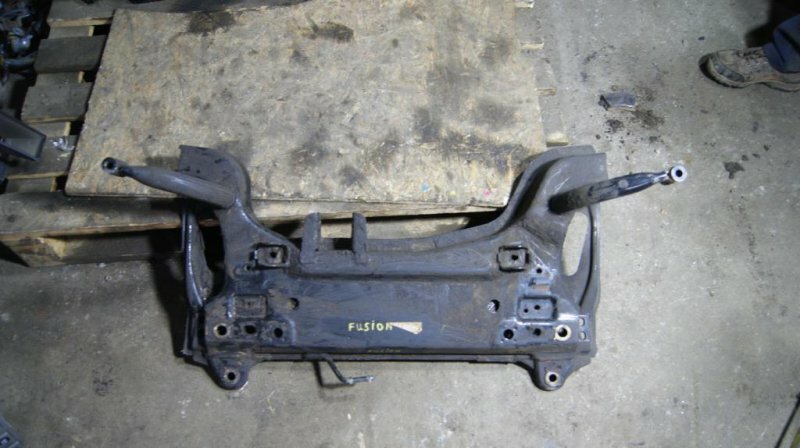 Б/У Балка подмоторная (подрамник) Ford Fusion / Форд Фьюжн 1.4 FXJB 80Л.С 2005