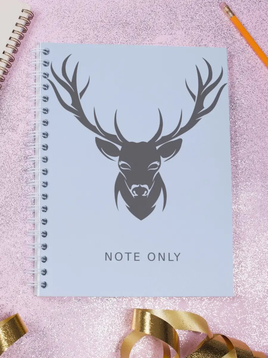 Скетчбук с новогодним оленем Sketchbook YOUni , для рисования, A5, на спирали, ламинированная обложка, 28 листов