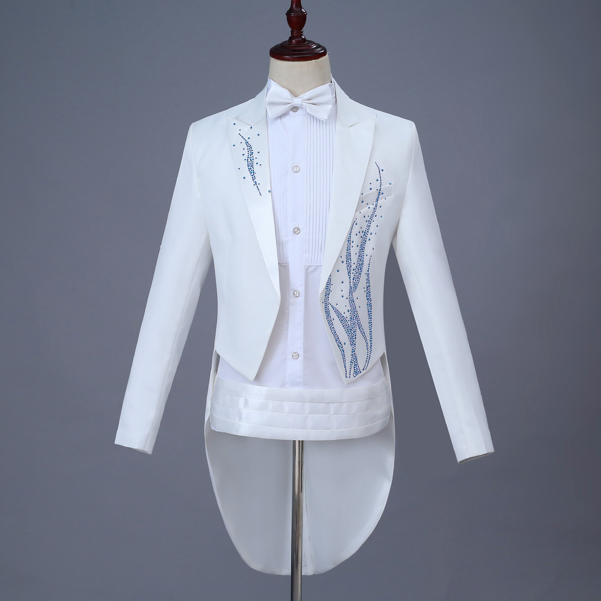 Костюм, мужской, белый, с бриллиантами, размер L, рост 175 см, вес 140 кг