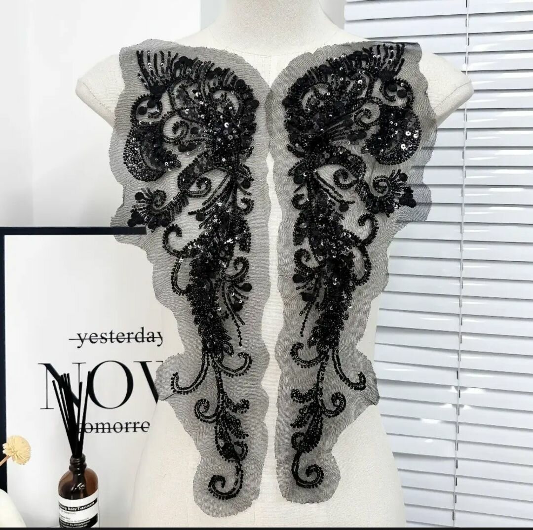 Декор пришивной из бисера и пайеток 45*16 см