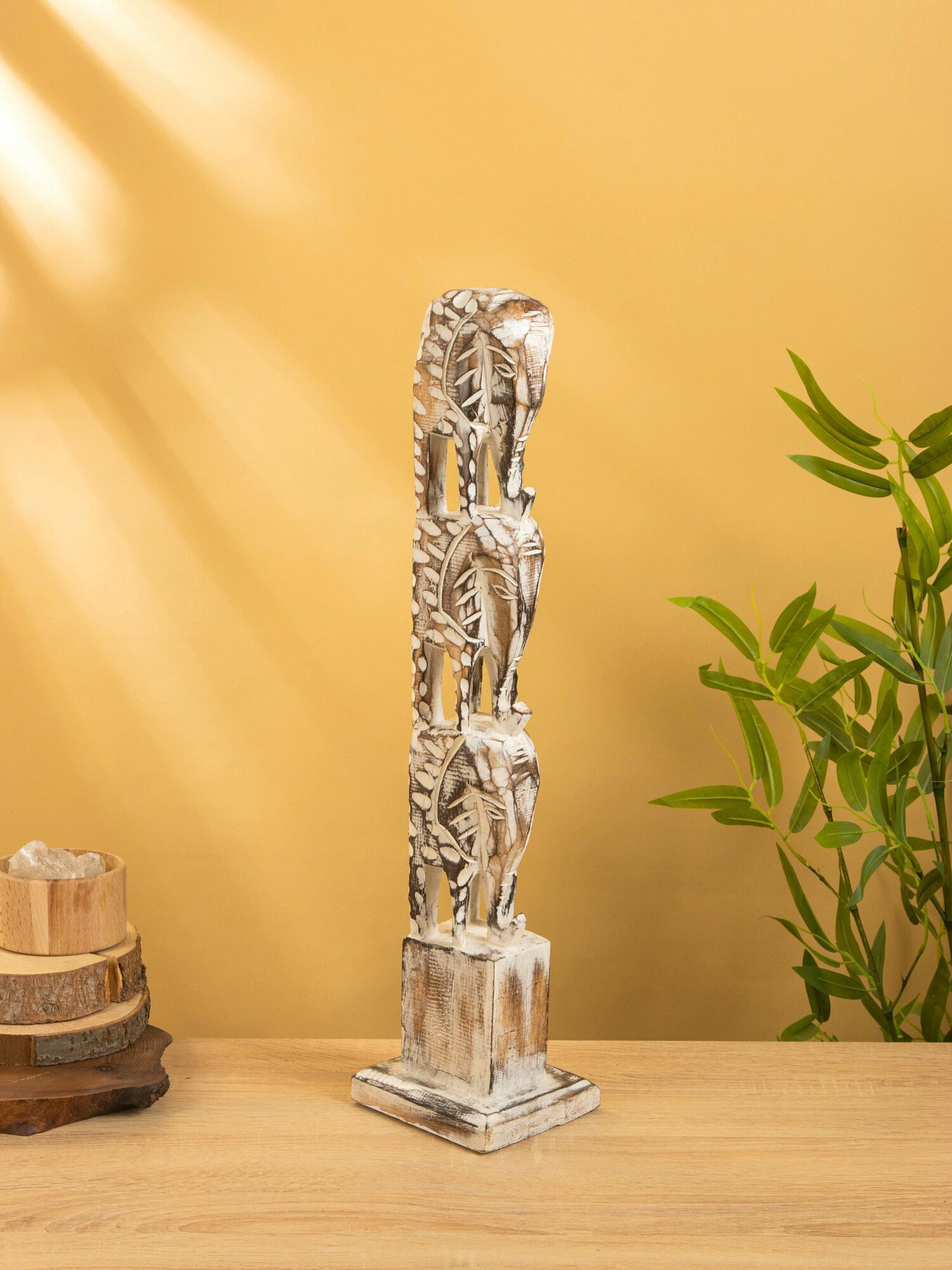 Сувенир "Статуя Слонов", 13x12x58 см, дерево, цвет: бежевый, тематика праздника: универсальная тематика