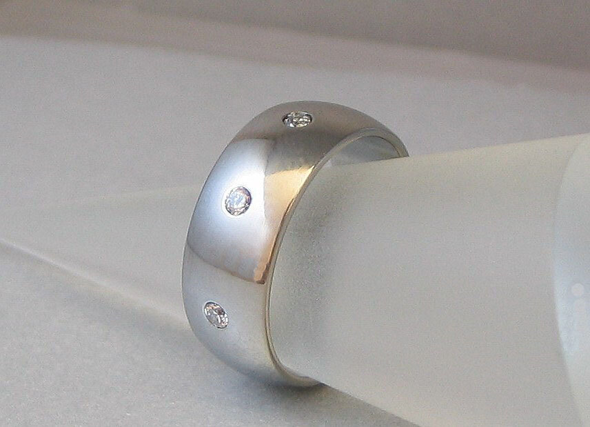 Кольцо обручальное, фианит