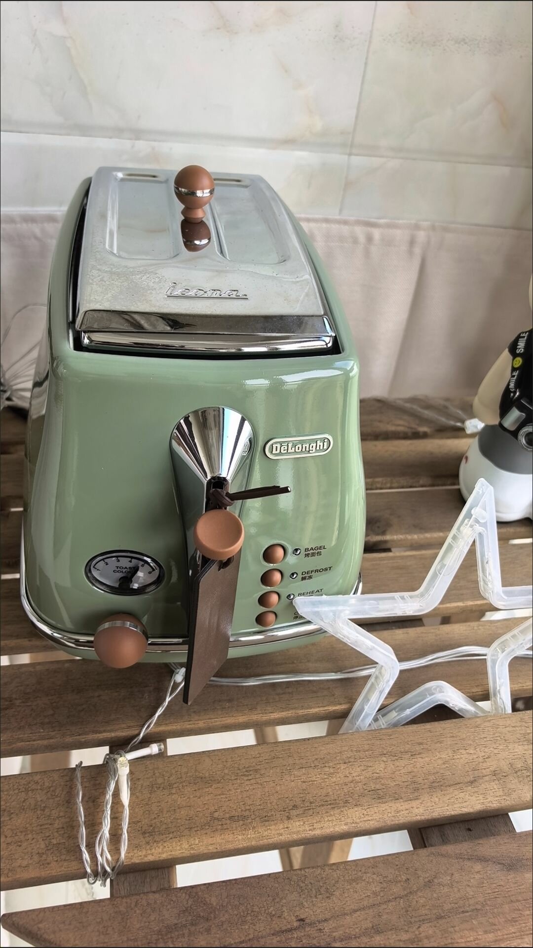 DeLonghi Тостер CTOC2003Y 900 Вт тостов 2 зеленый