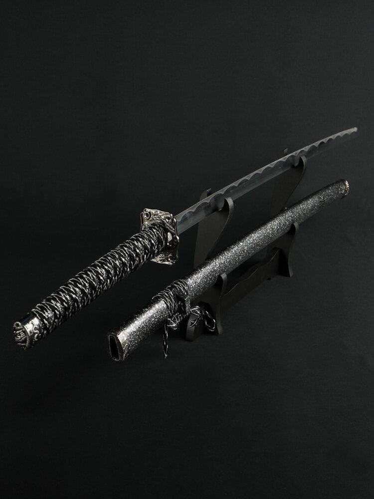 Меч самурая с серыми мраморными ножнами