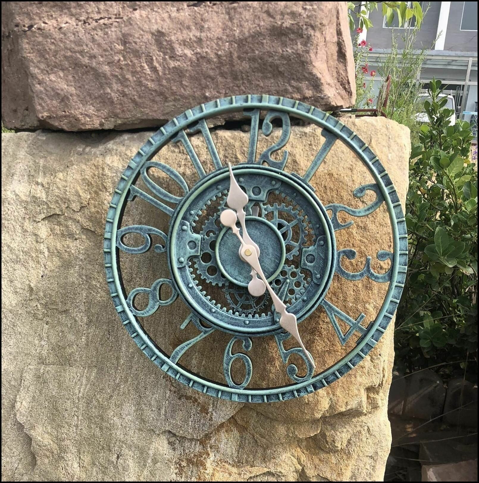 Ретро-зеленые садовые уличные часы 30 см х 30 см