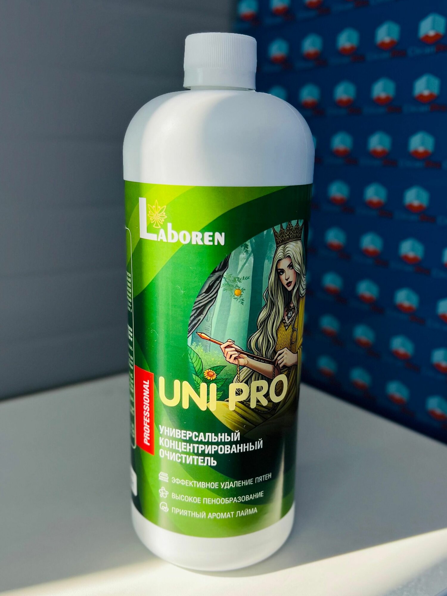 Универсальный очиститель салона автомобиля Uni Pro /LABOREN/ концентрат 1л (CL-1901)
