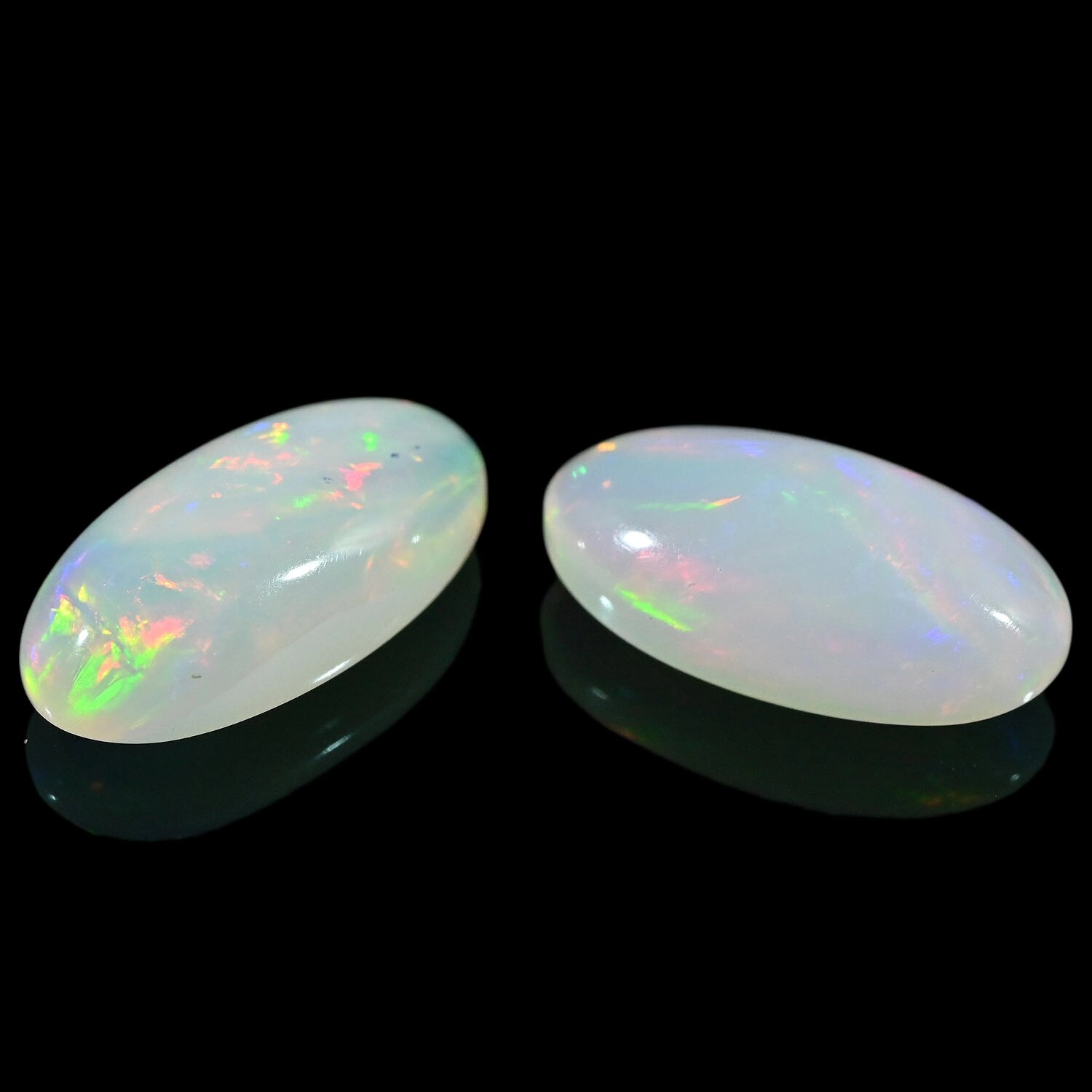 Кабошон из опала овал 7*13мм