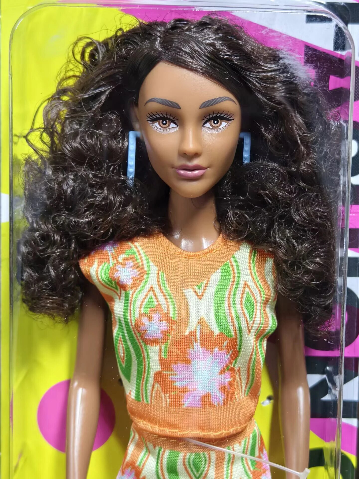 Кукла Barbie Fashionista Цвет G