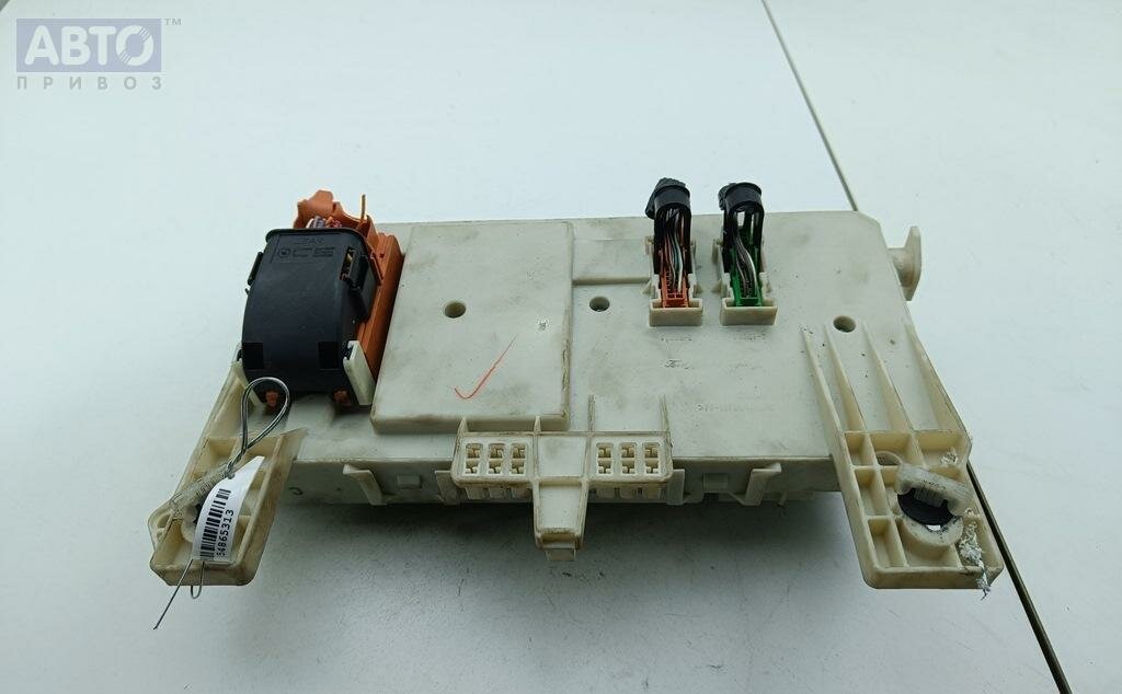 Блок предохранителей Mazda 3 (2003-2008) BK