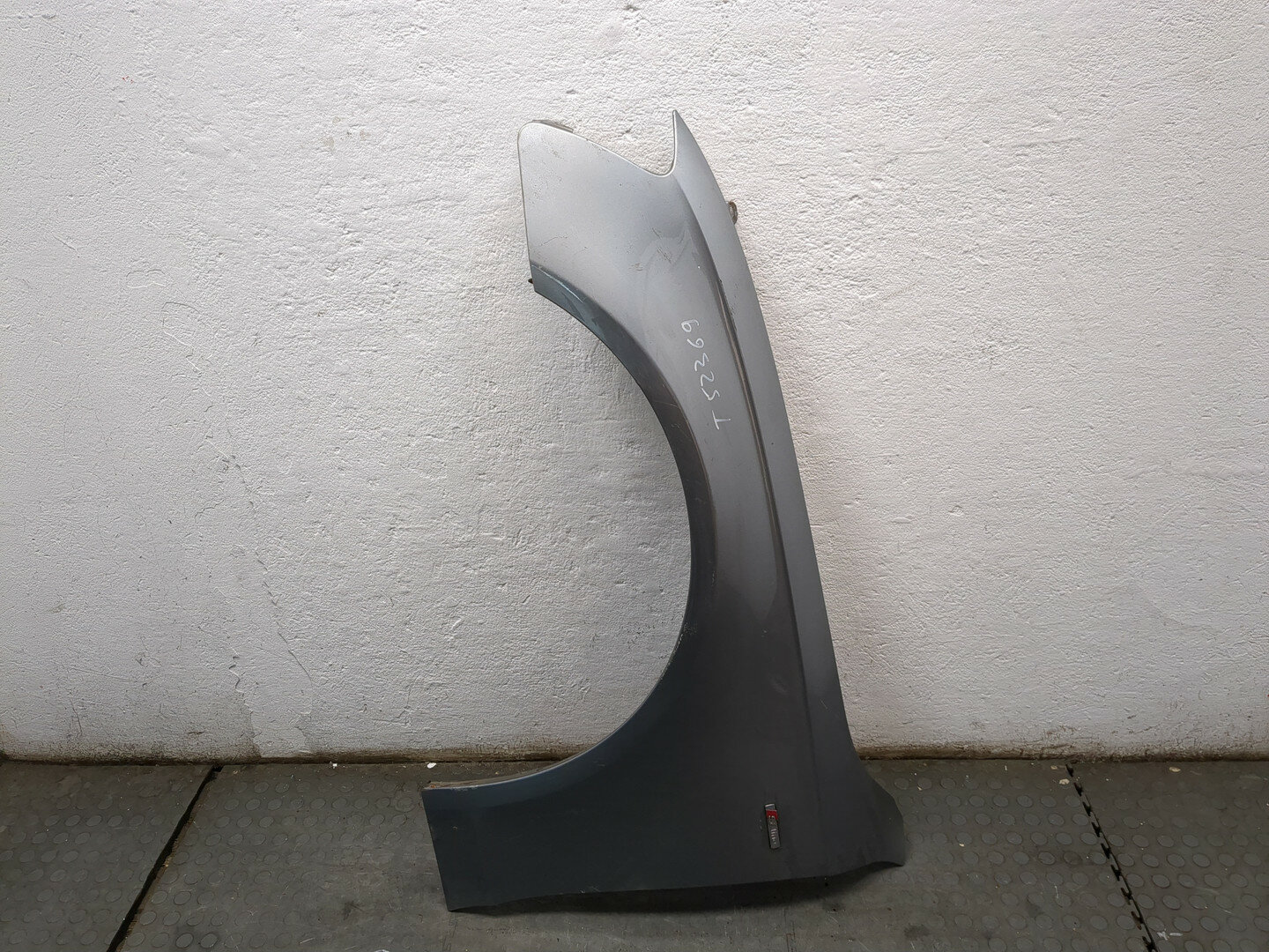 Крыло левое переднее Audi A4 (B8) Б/У