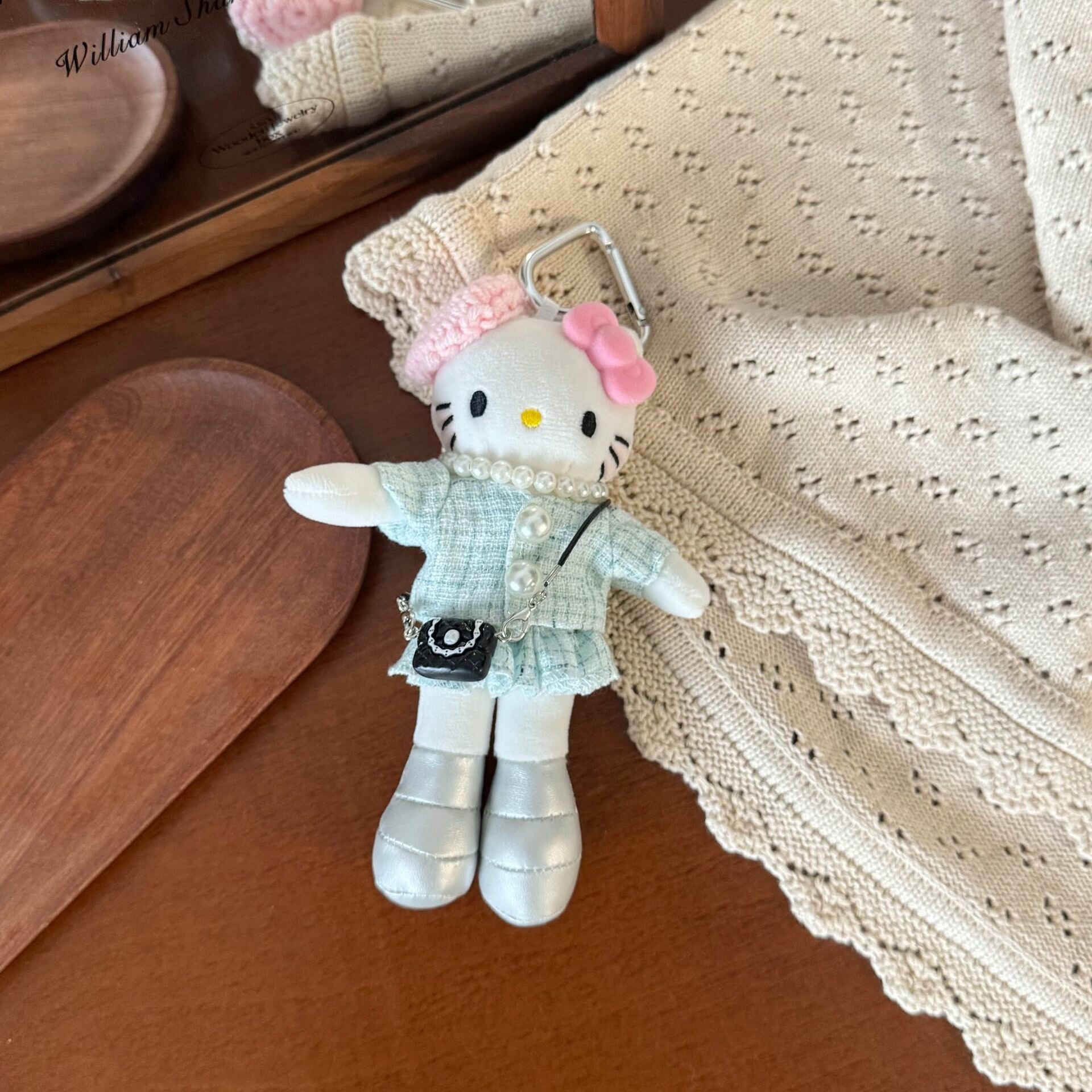 2026 Новейший осенне-зимний брелок для ключей с милым длинноногим котенком, плюшевый кулон, одежда для кукол, стиль Ins, плюшевый брелок