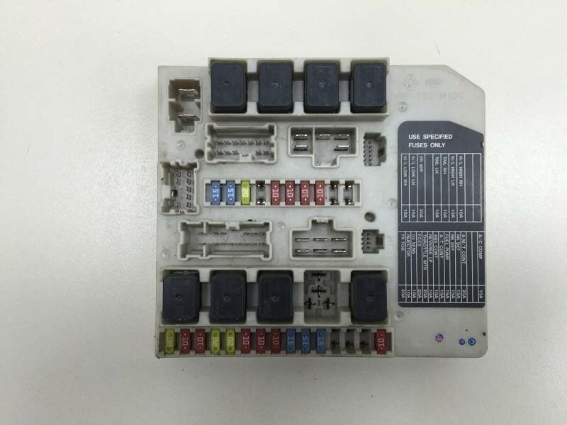 Блок предохранителей Nissan Note E11 2006-2013