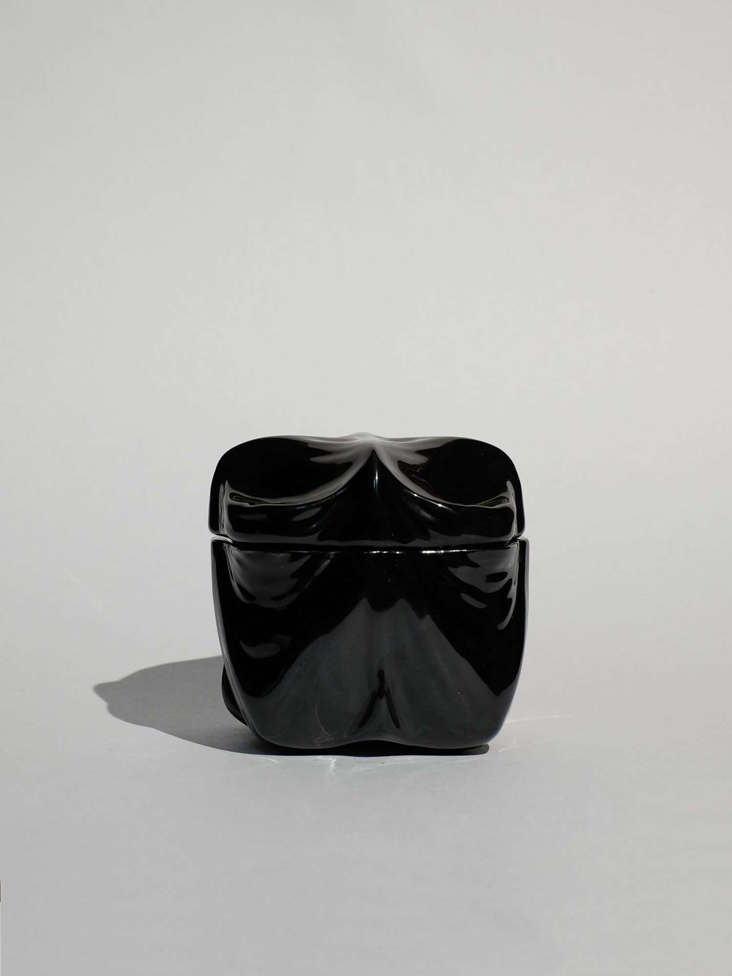 01001LAB / Шкатулка 01002, фарфоровая, квадратная, черная, 10x10 см