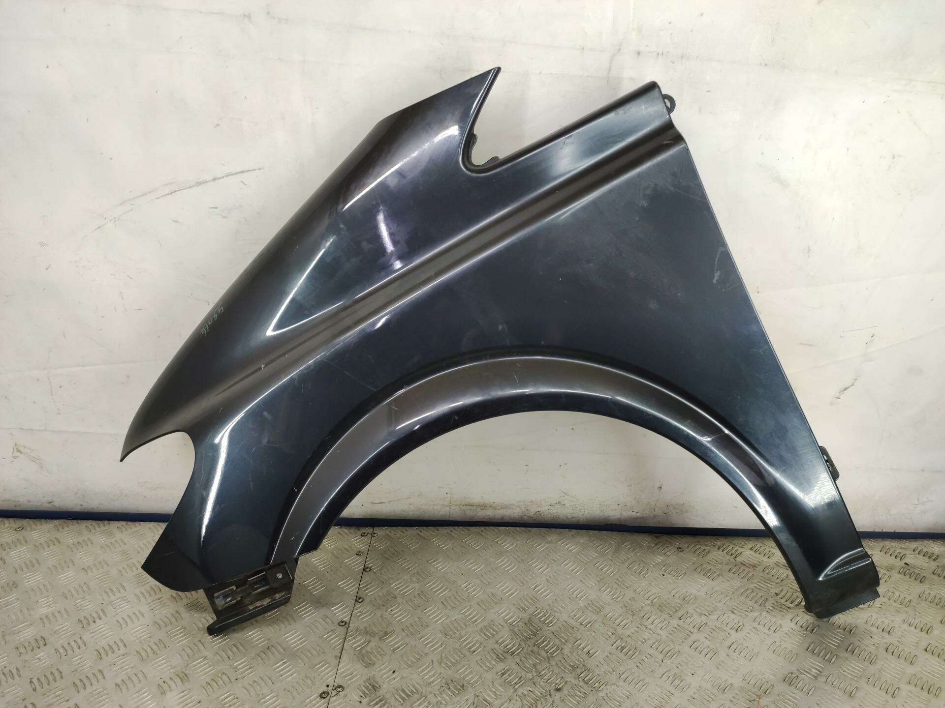 Крыло переднее левое Mercedes-Benz Vito W639 2006