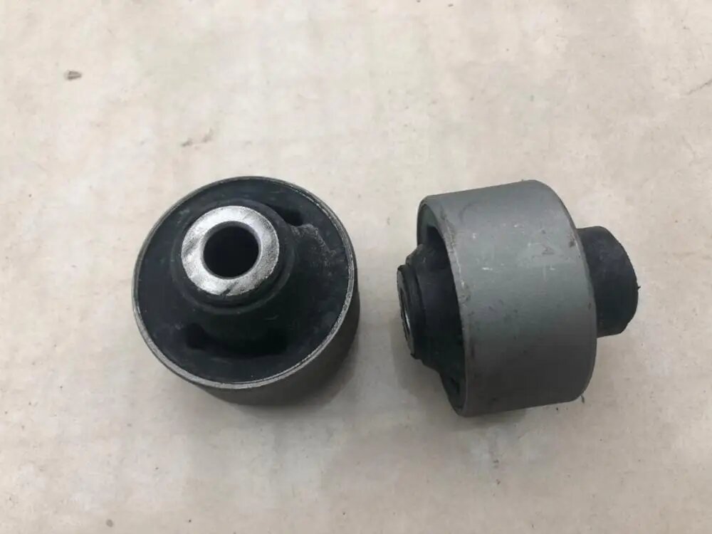 (2 шт./комплект) Втулка переднего рычага управления большой/маленький для китайских ROEWE MG3 автозапчасти 30003598 big bushing