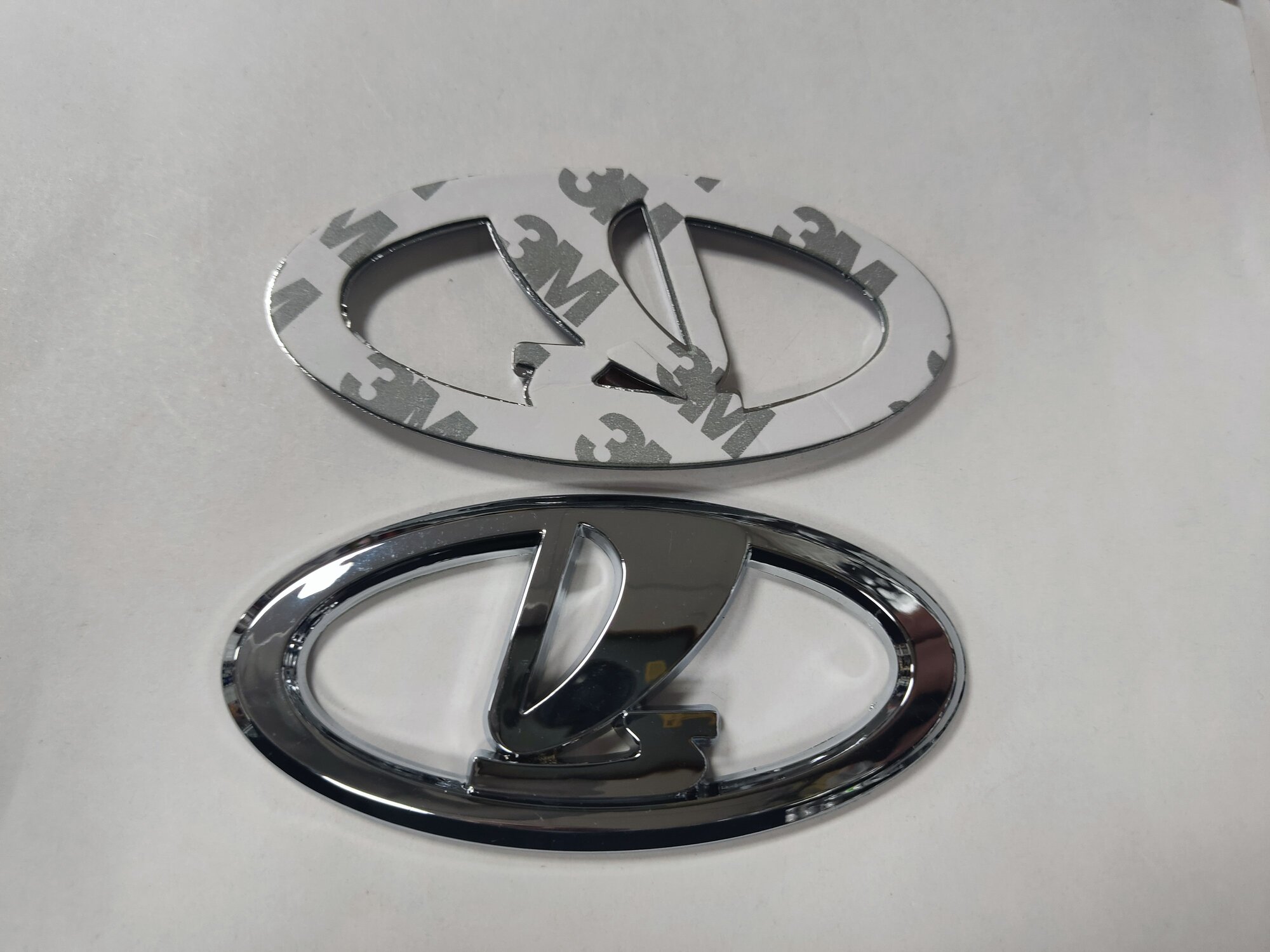 Эмблема LADA 21010, для решетки радиатора, капота, багажника, самоклеющаяся