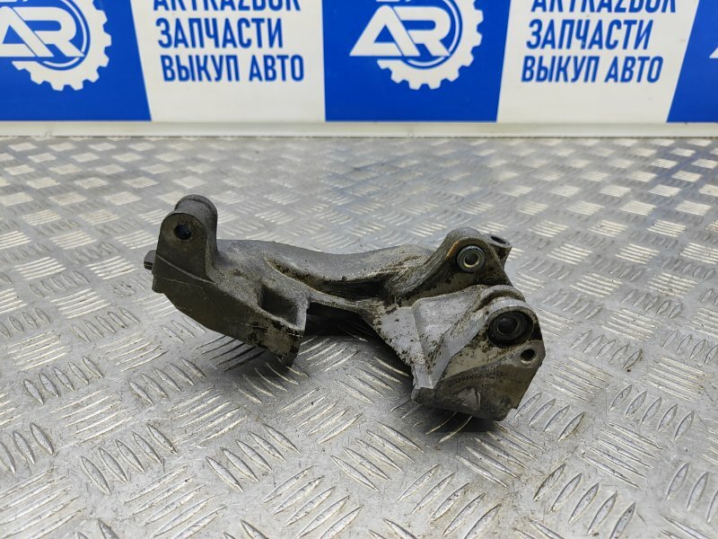 Б/У Кронштейн генератора Chevrolet Niva 2123 / Шевроле Нива 2123 1.7 2123 80 Л.С 2007