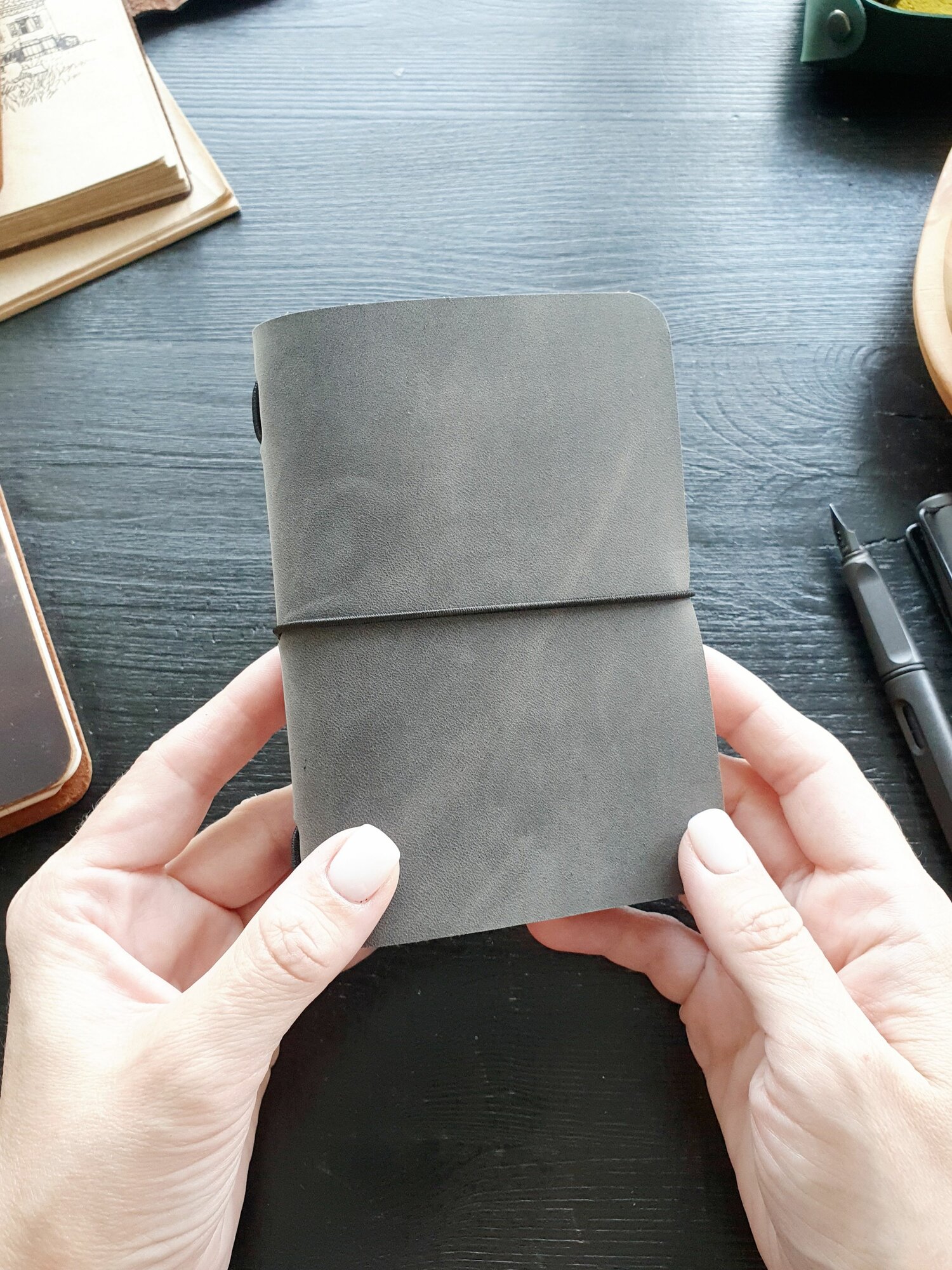 Кожаный блокнот формата Midori Passport (9,5х13,5см) со сменными тетрадями на резинке / обложка для паспорта / записная книжка 90 листов