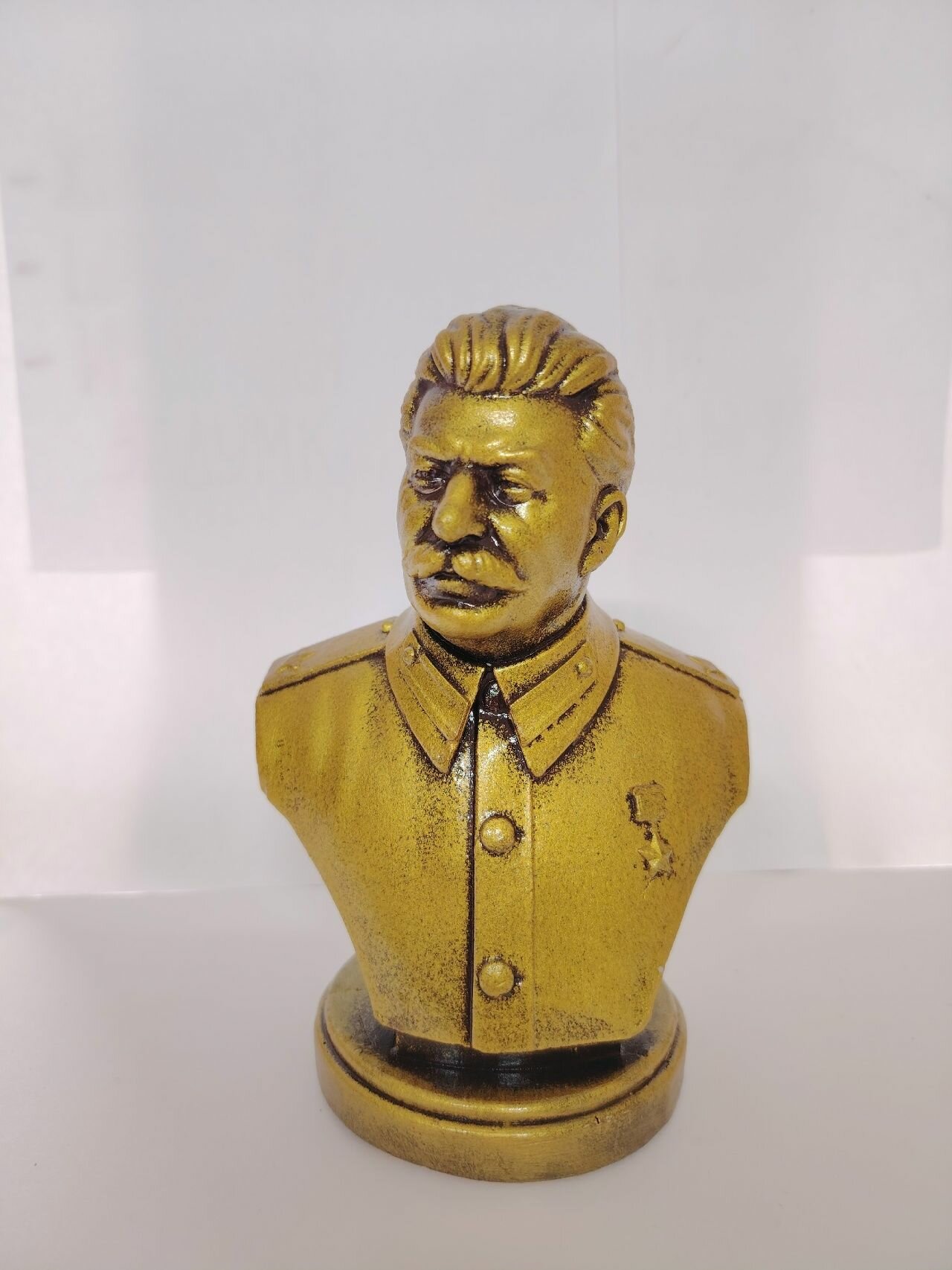 Бюст Сталин золотой
