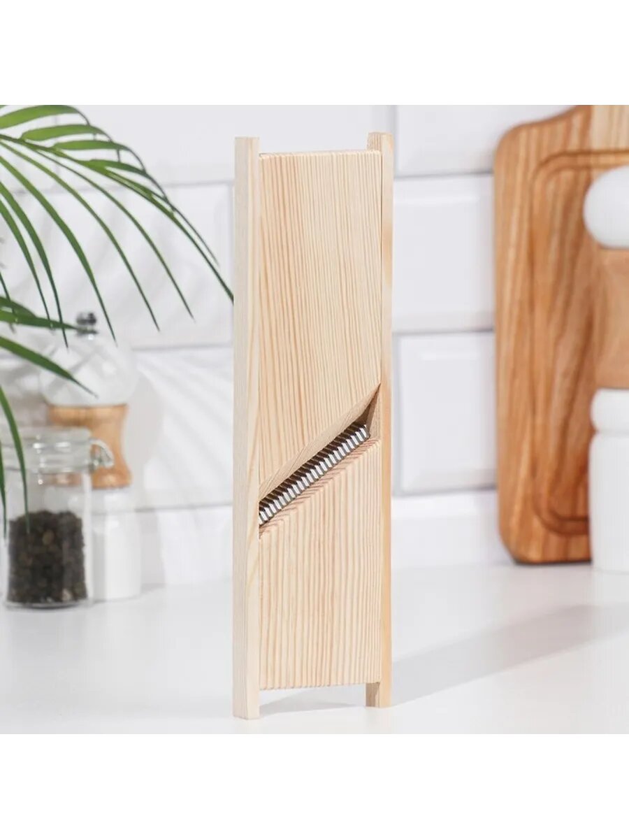 Деревянная терка для моркови с острыми лезвиями