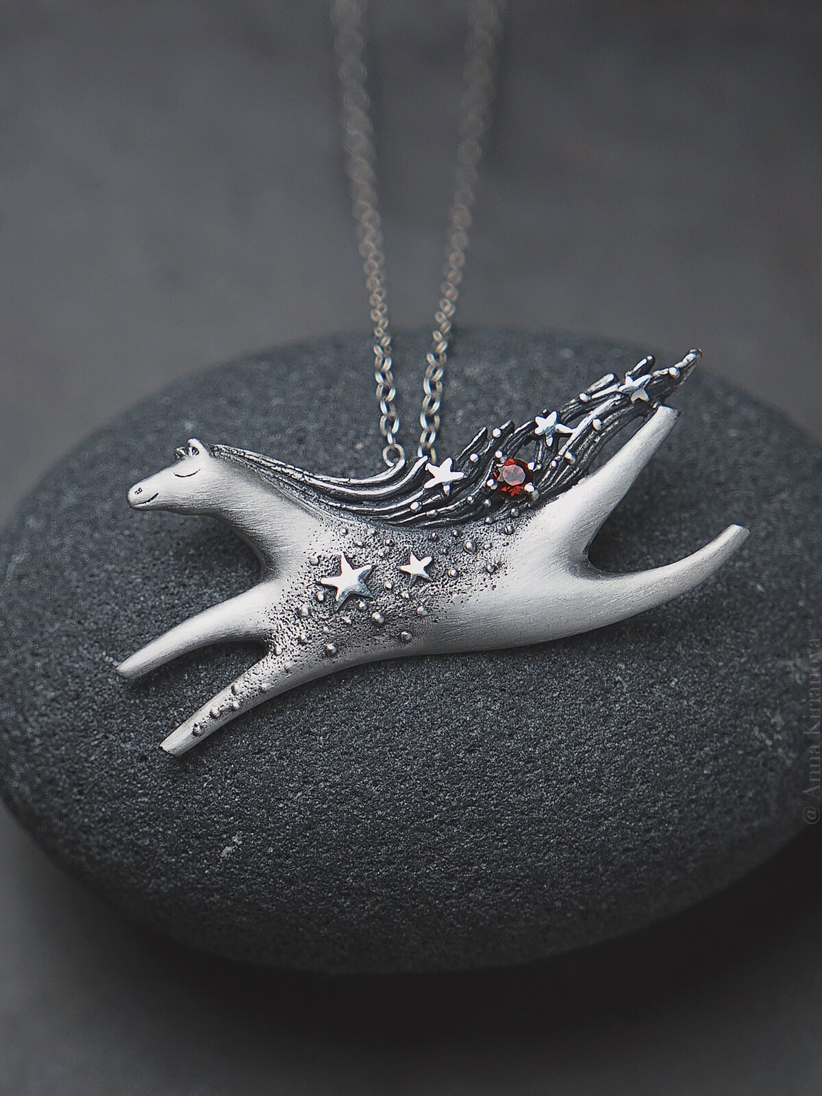 Подвеска, серебро, 925 проба, чернение, гранат