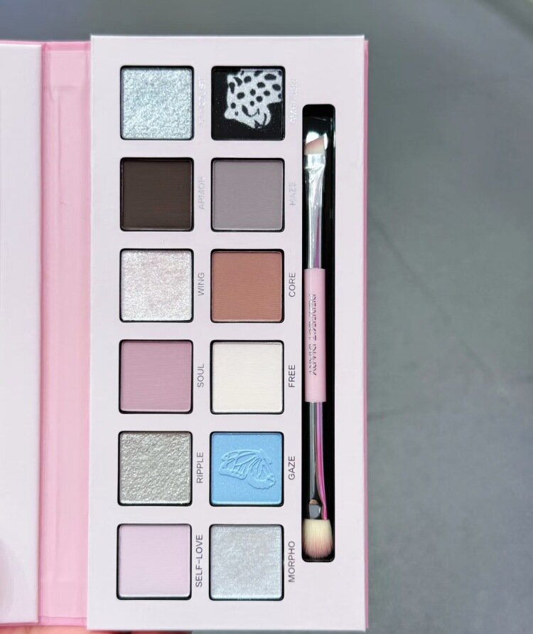 Палитра теней для век Perfect Diary, двенадцать цветов, животные: красный лис, золотой тигр, осенний дикий каштан, лошадь, ледяной волк, коллаборация Nezha, новогодняя палитра лошадей