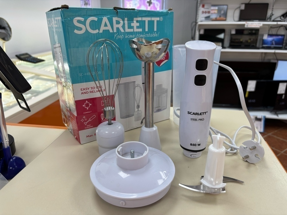 Блендер измельчитель Scarlett SC-HB42F06, погружной, 850Вт, 2 скорости, 3 насадки, Б/У, Уценка
