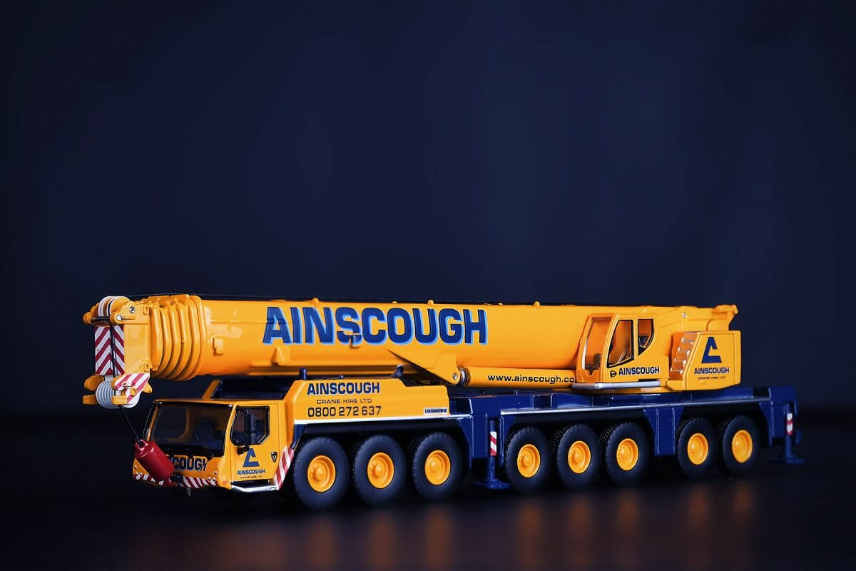 IMC 32-0205 Пропорциональная модель крана LIEBHERR LTM1450 от Ainscough (1:87)