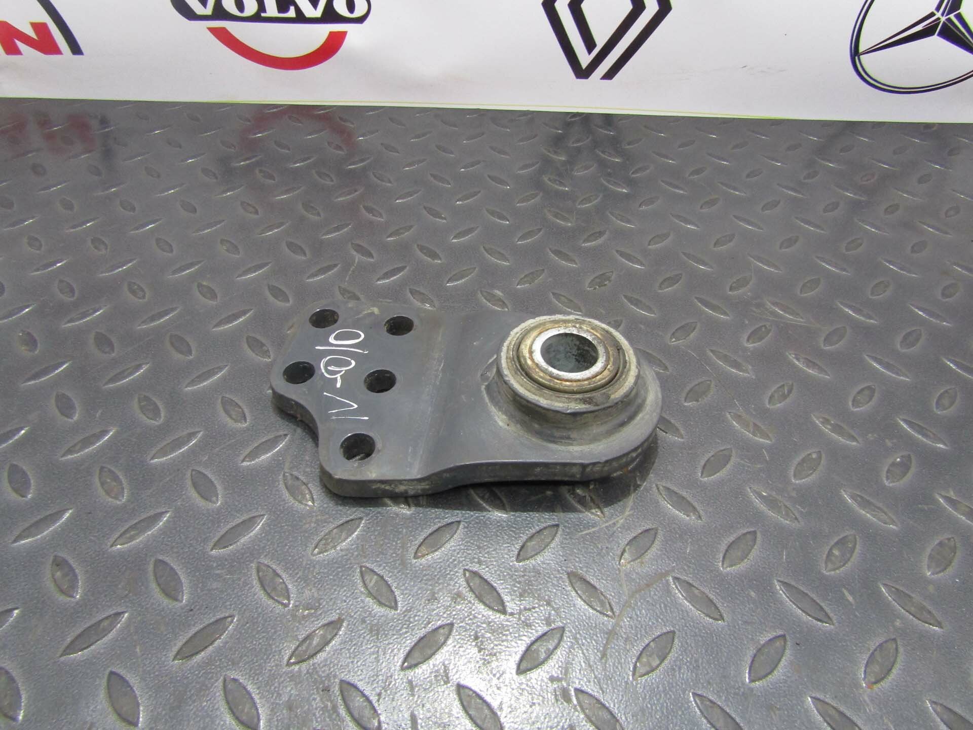 Кронштейн стойки стабилизатора задний правый Iveco Stralis