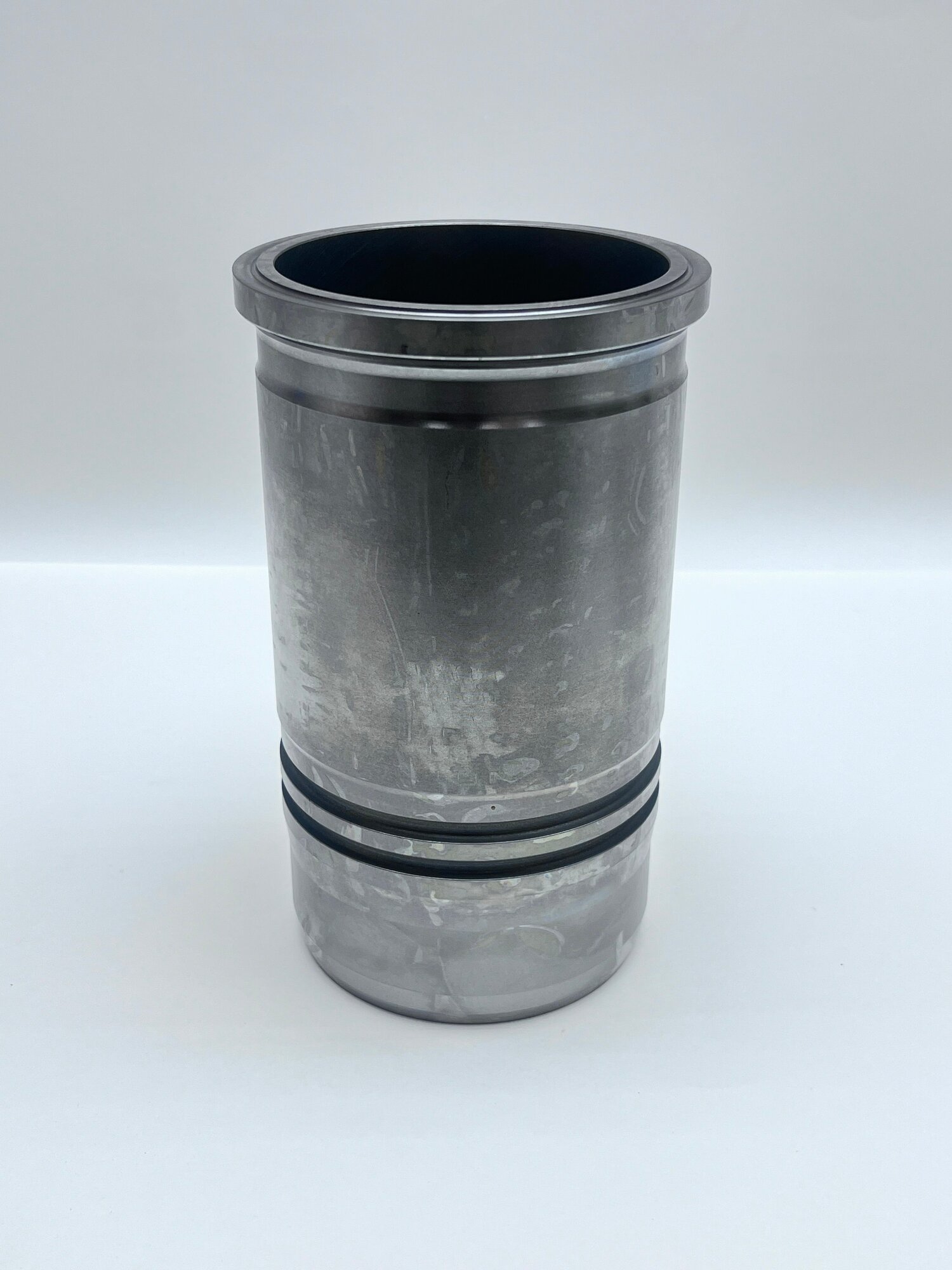 Гильза цилиндра с к-том прокладок 953813-2 / 20924026 (Germany) SM D11/D16C/E/DXi11 D11A370 VOLVO