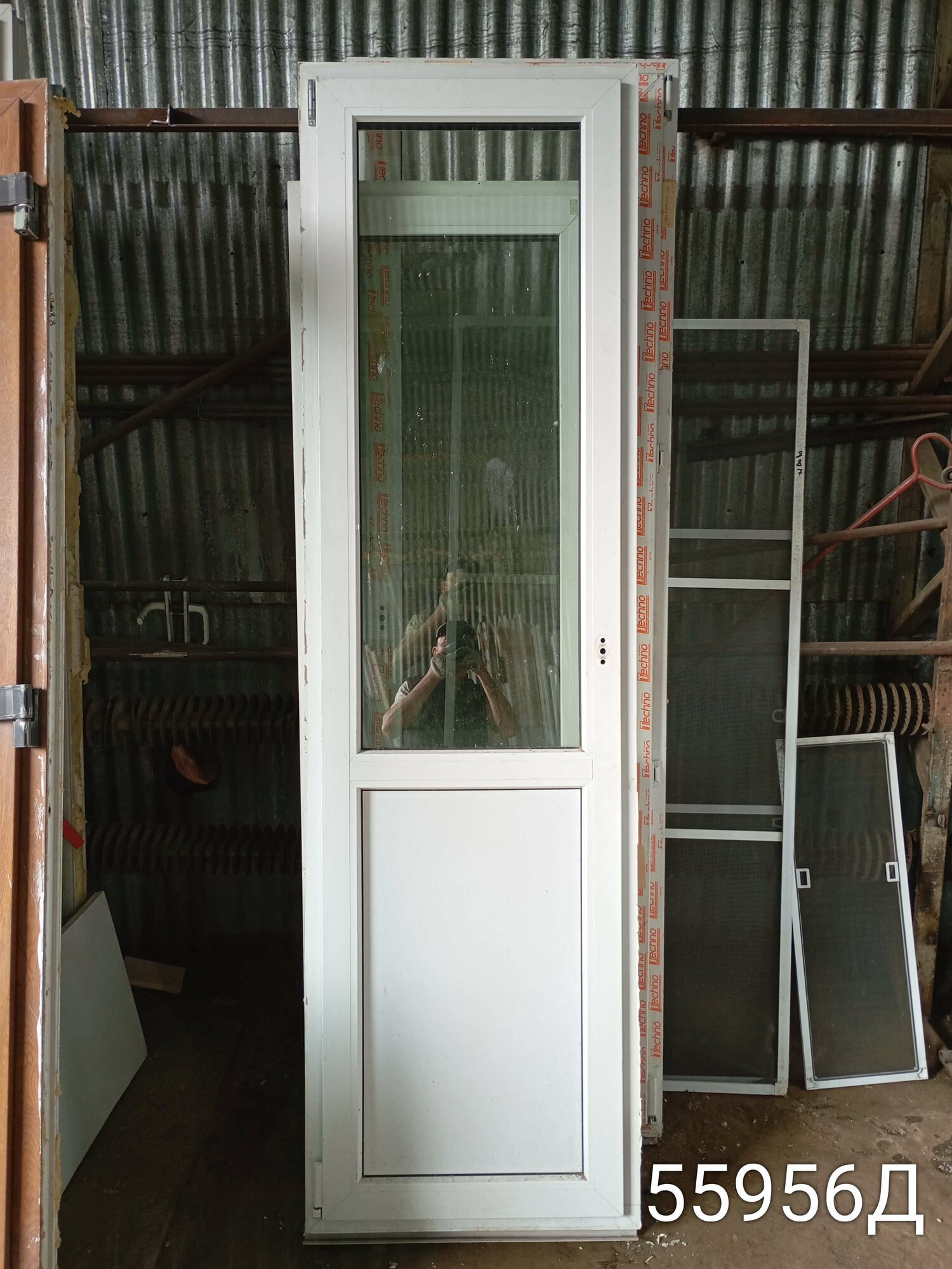 Двери Пластиковые Б/У 2320(в) х 670(ш) Балконные