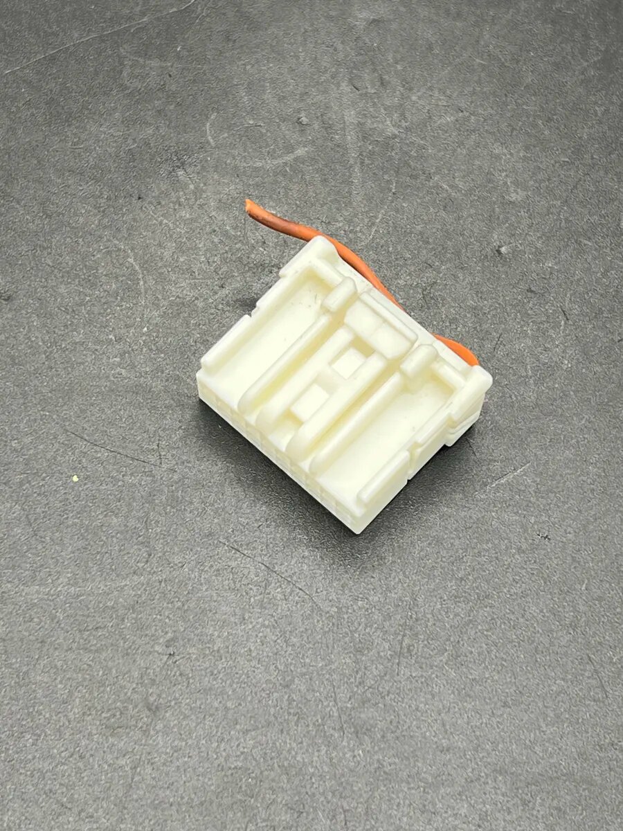 Разъем ( Фишка ) шлейфа Контрактный Honda