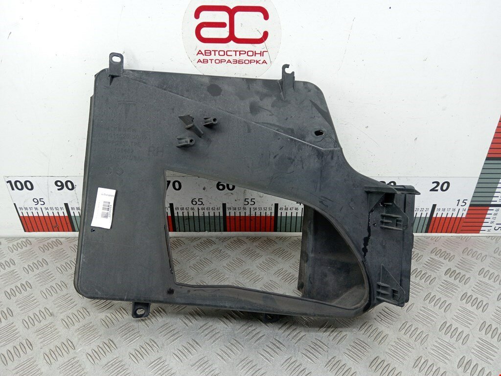 Воздуховод (наружный) Tesla Model S 103805900A арт. 2259354