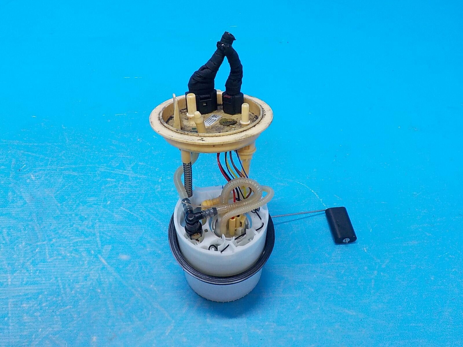 Топливный насос SKODA Octavia A7 2013-2017 5Q0919050P - Б/У