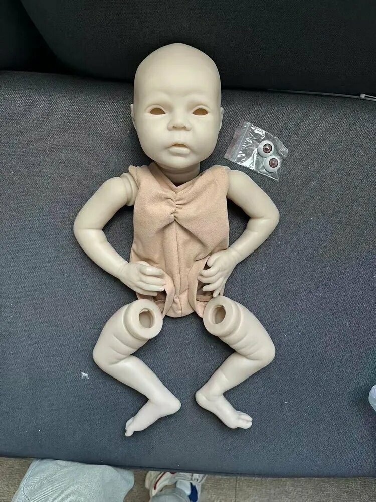 18-дюймовый незаконченный неокрашенный комплект реборн, Reborn Mayven, Имя на спине