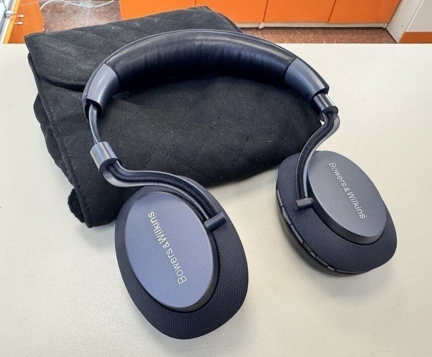 Беспроводные наушники динамические Bowers Wilkins PX7 б/у, Уценка