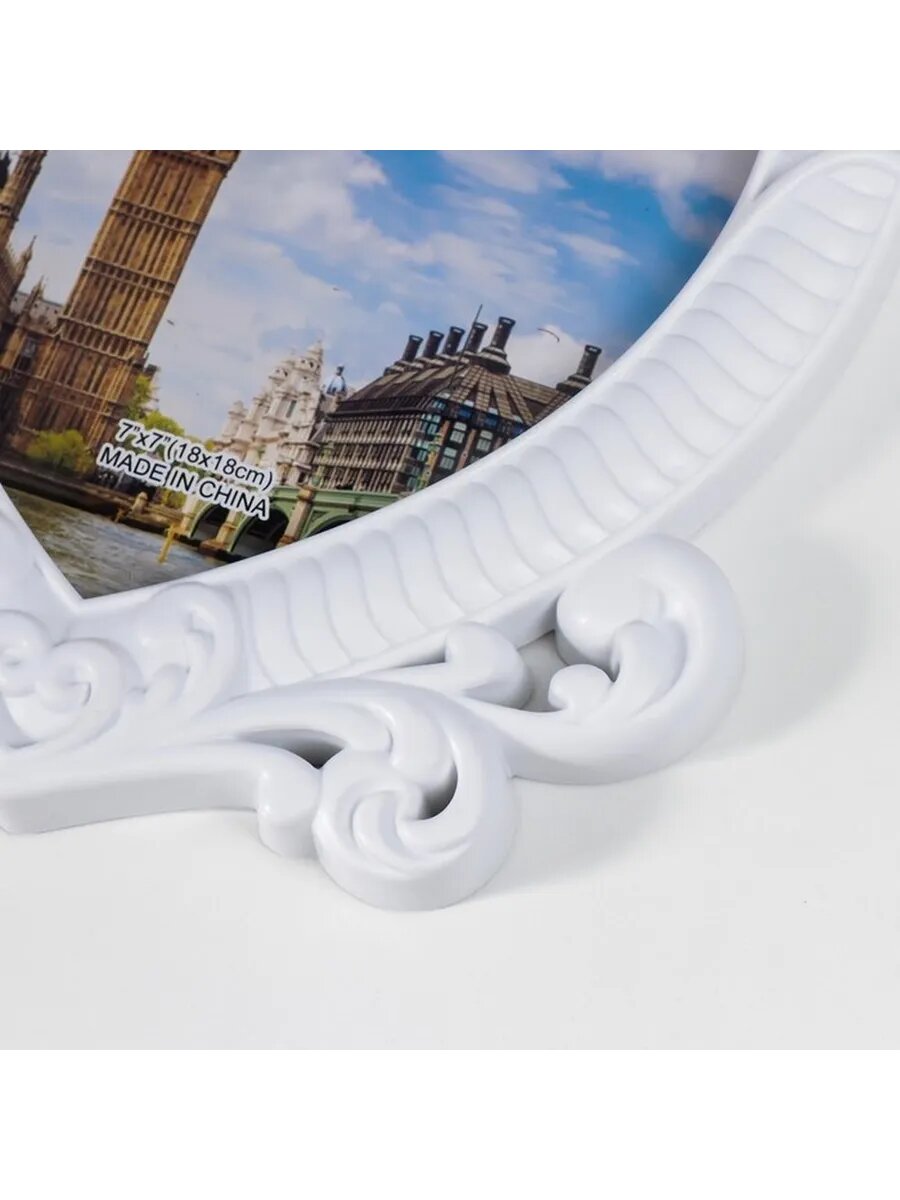 Очаровательная рамка с сердечками и розами