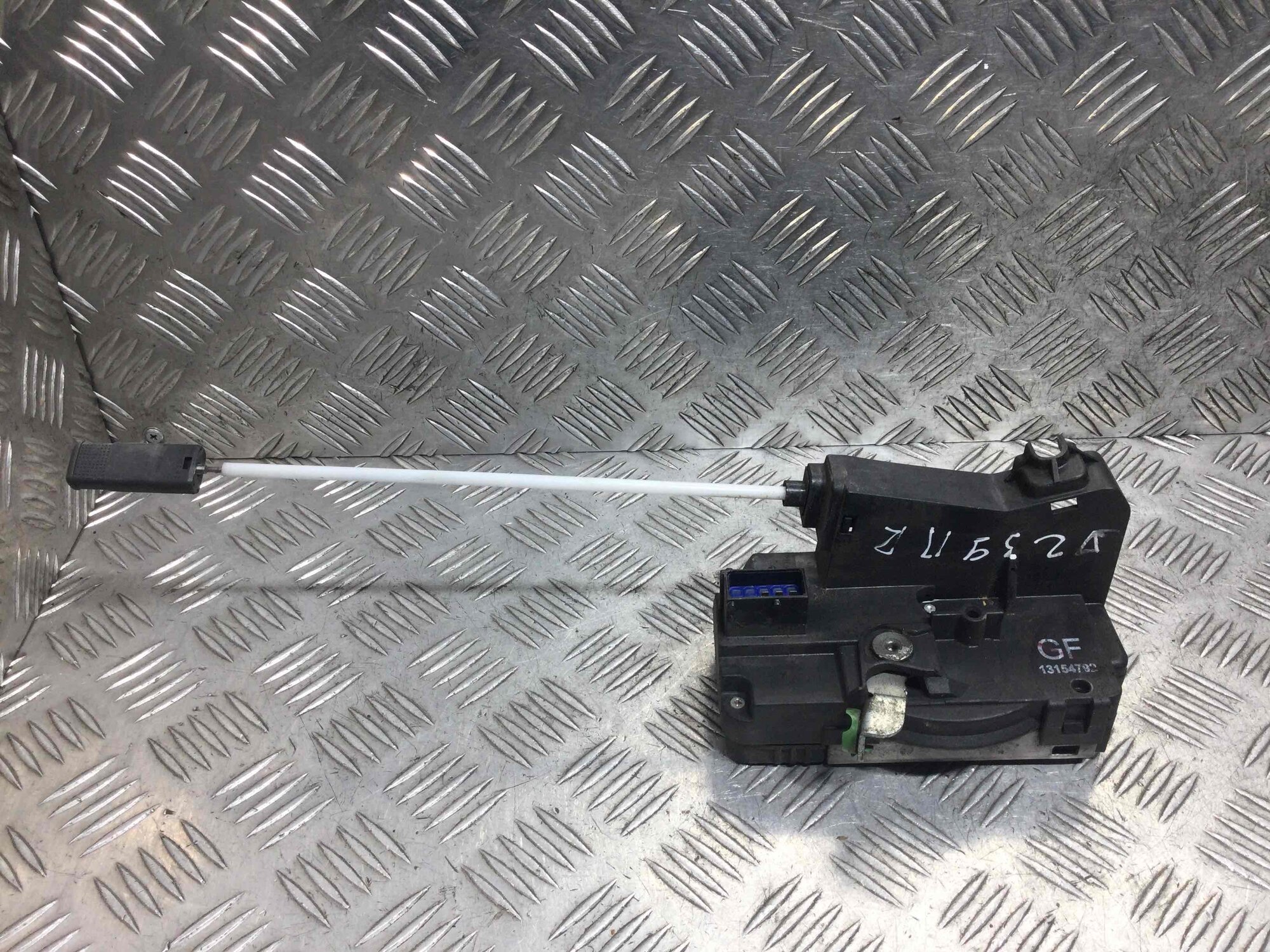 Б/У Замок двери передней правой Opel Meriva 1 поколение [рестайлинг] 2004 - 2010 2008 г.