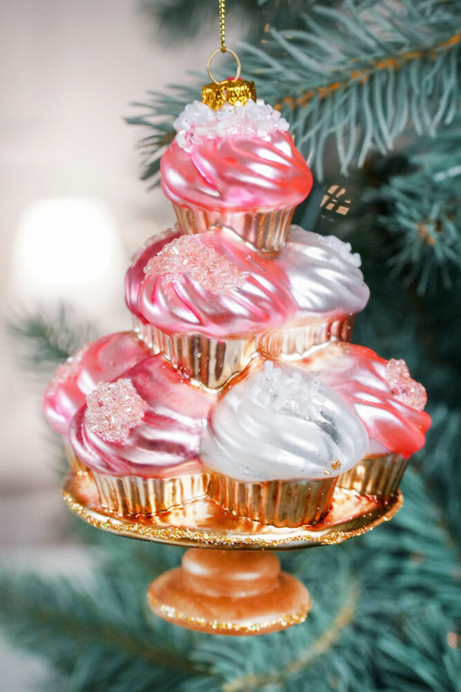 Стеклянная елочная игрушка перламутровые капкейки, 16 см, Гудвилл (Goodwill) TR22550