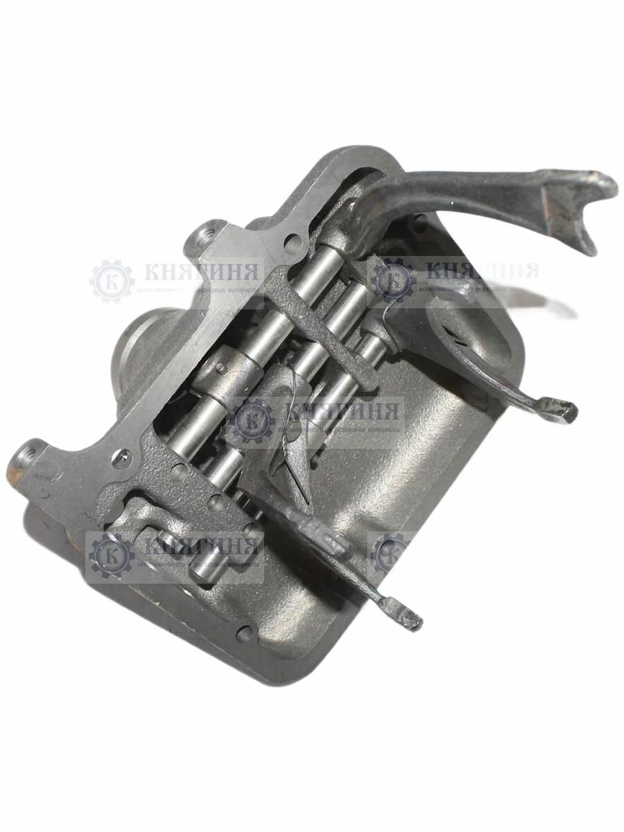 Крышка КПП ГАЗ-3307 н/о