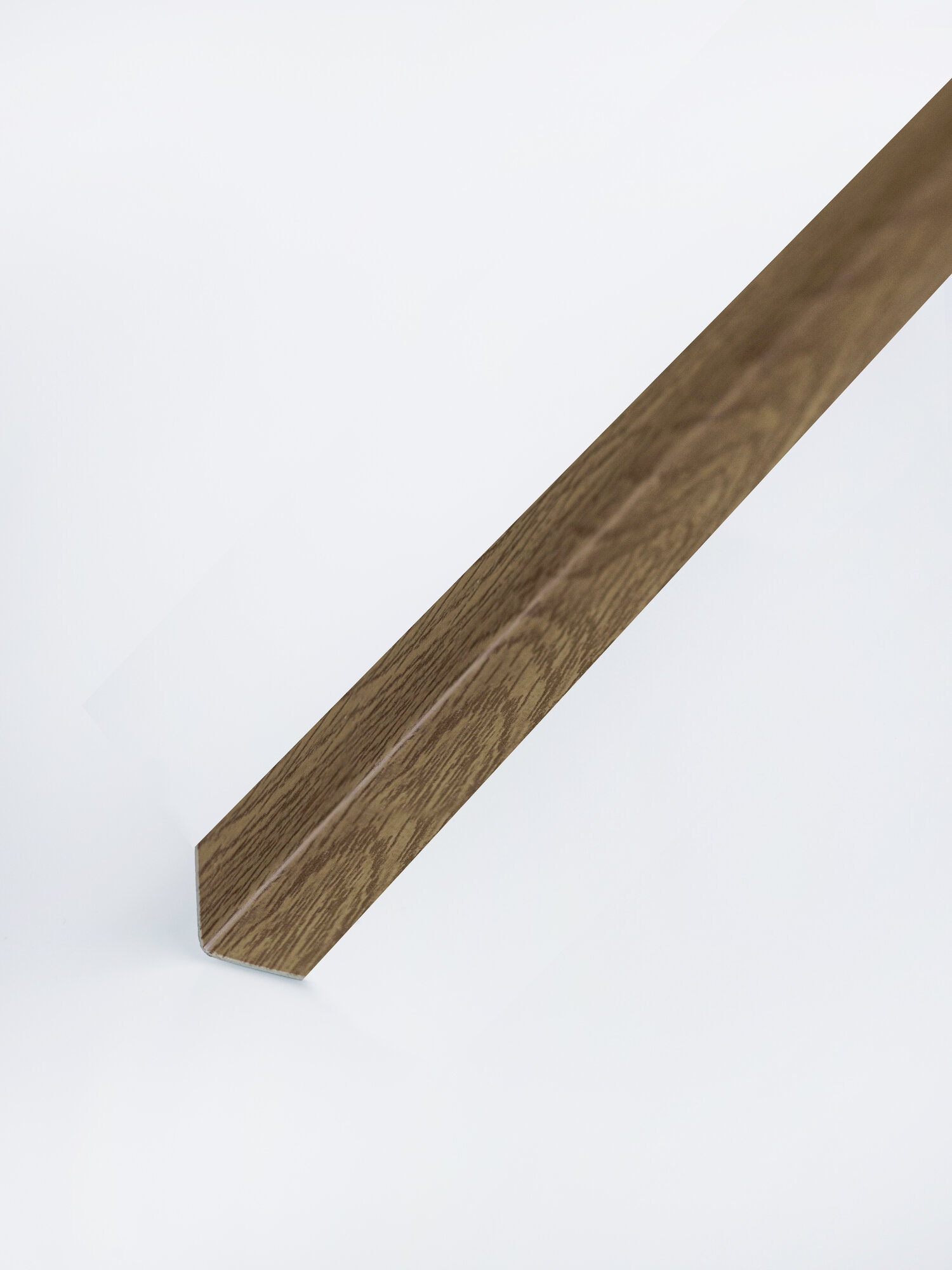 Уголок пластиковый для откосов 15х15 мм, длина 2,7 м, угол ПВХ для стен внутренний Ideal (Идеал) У 15, дуб рустик 211