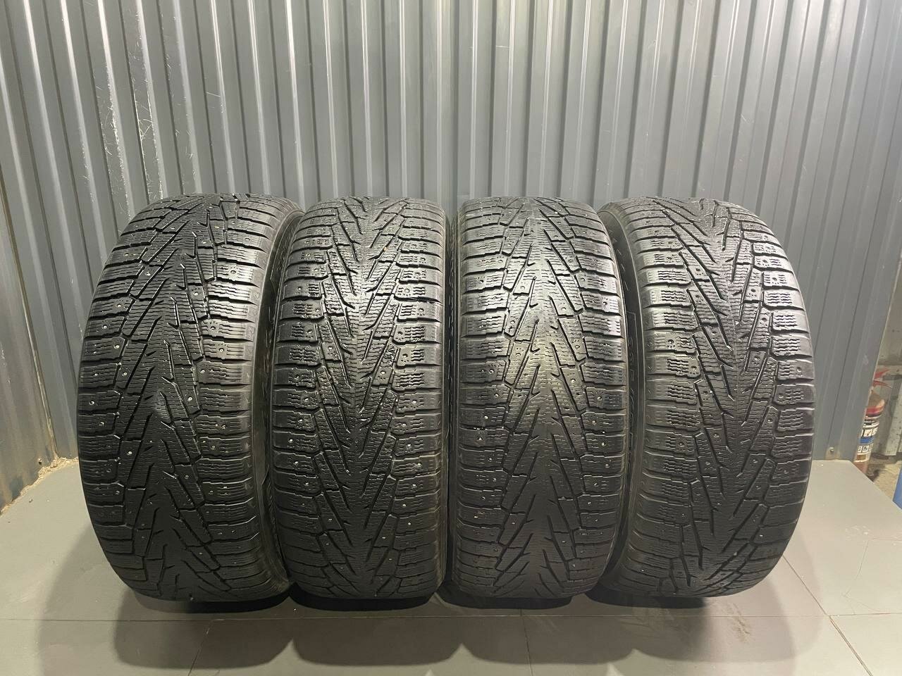 Зимние БУ шины шипованные Nokian Hakkapeliitta 7 285/60 R18 40.0% износ PT0004938 JNN276