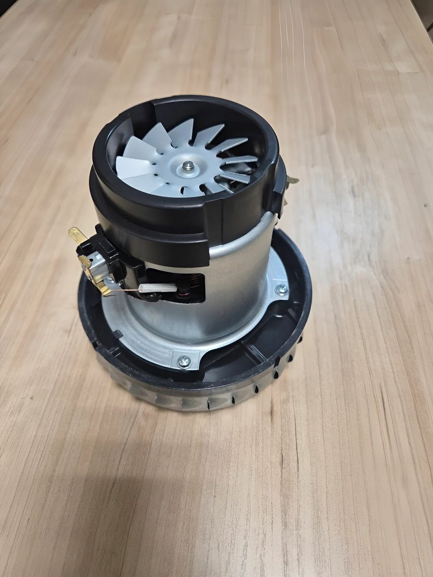 Пылесос двигатель VCM-H1-1400 W (моющий) H-137,5 mm D-137mm