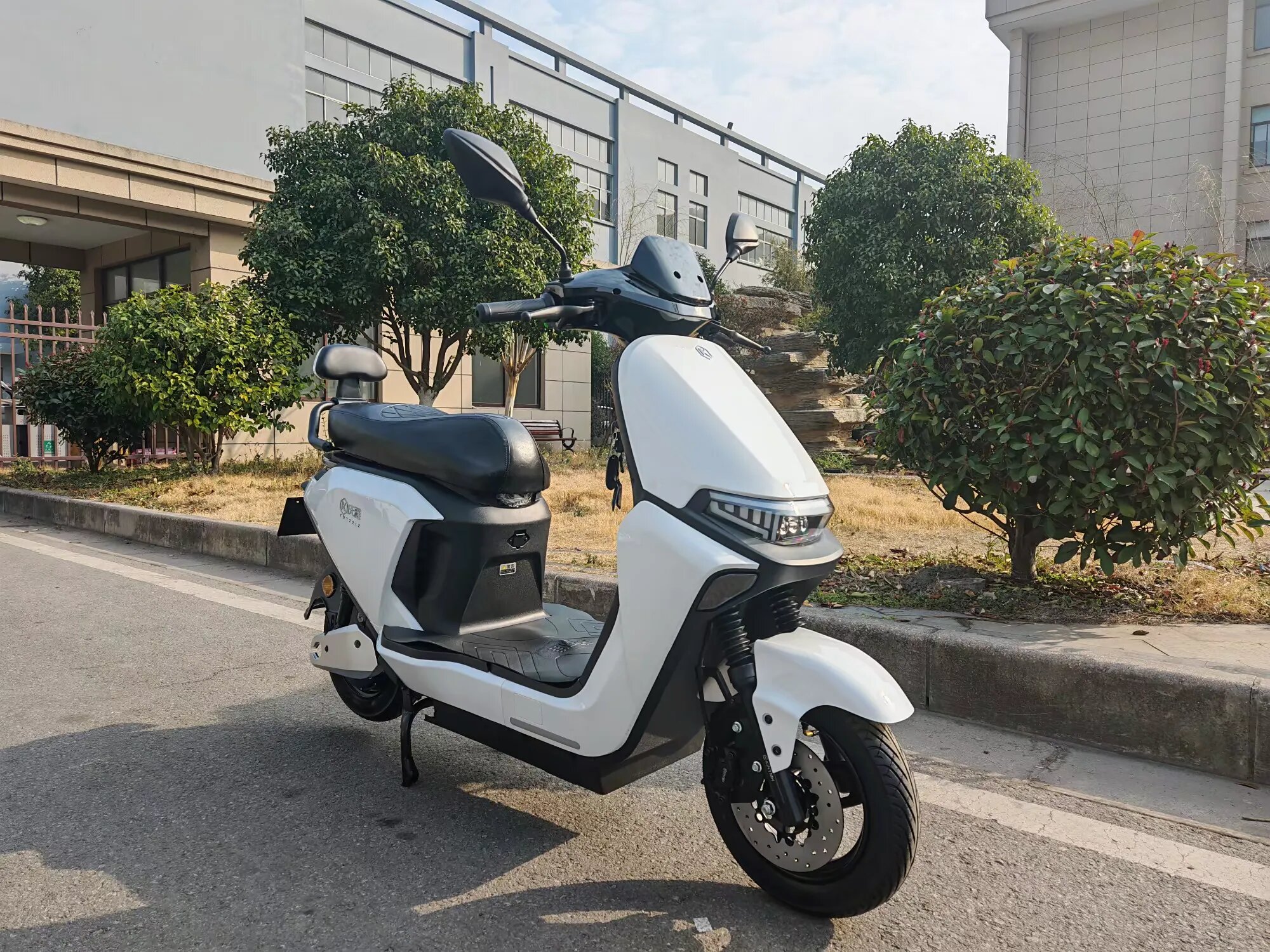 Электро-скутер "CityJunior" A209 1500 Вт, 55км/ч, макс. 110км (Atlantmotors)