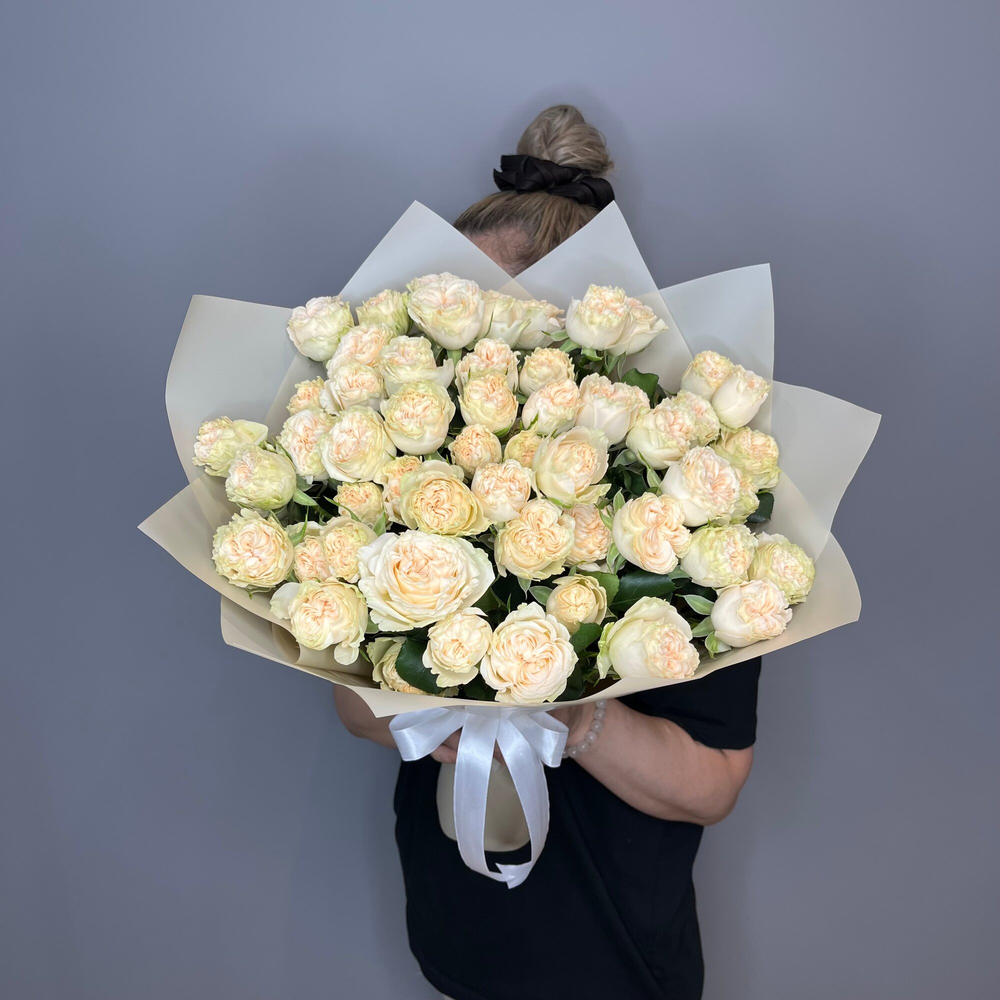 Букет кустовых роз Саммер Роуз The flower shop Кустовая Роза пионовидная