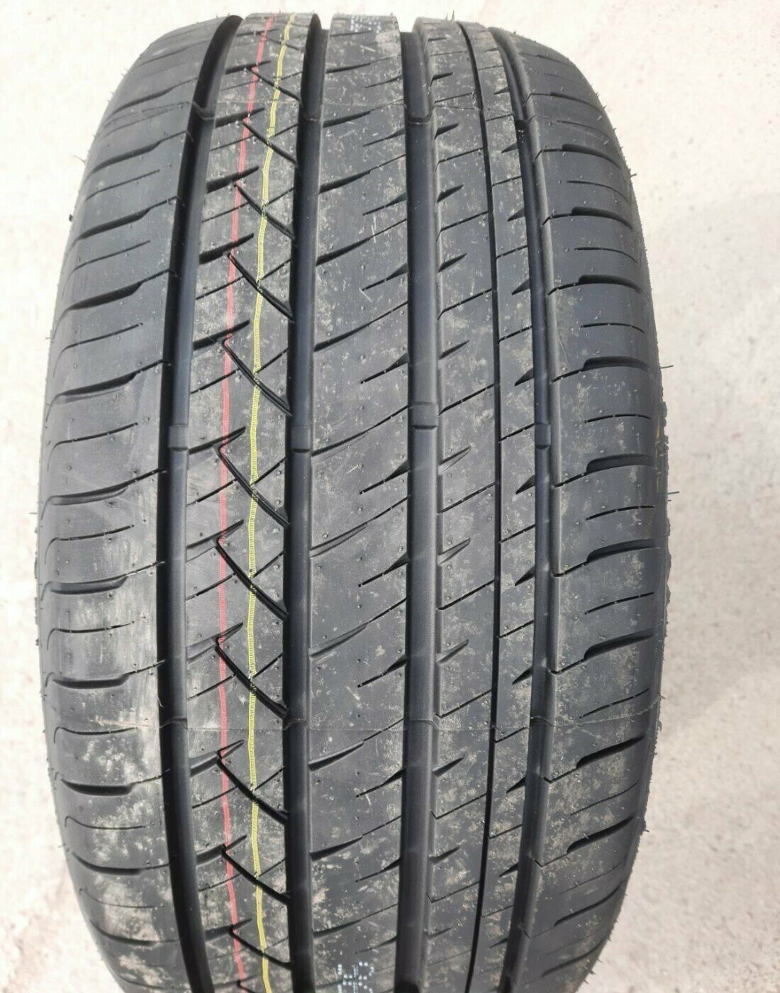 Легковая летняя шина iLINK 265/35R18 97W XL THUNDER U09 арт. 2EIL355F