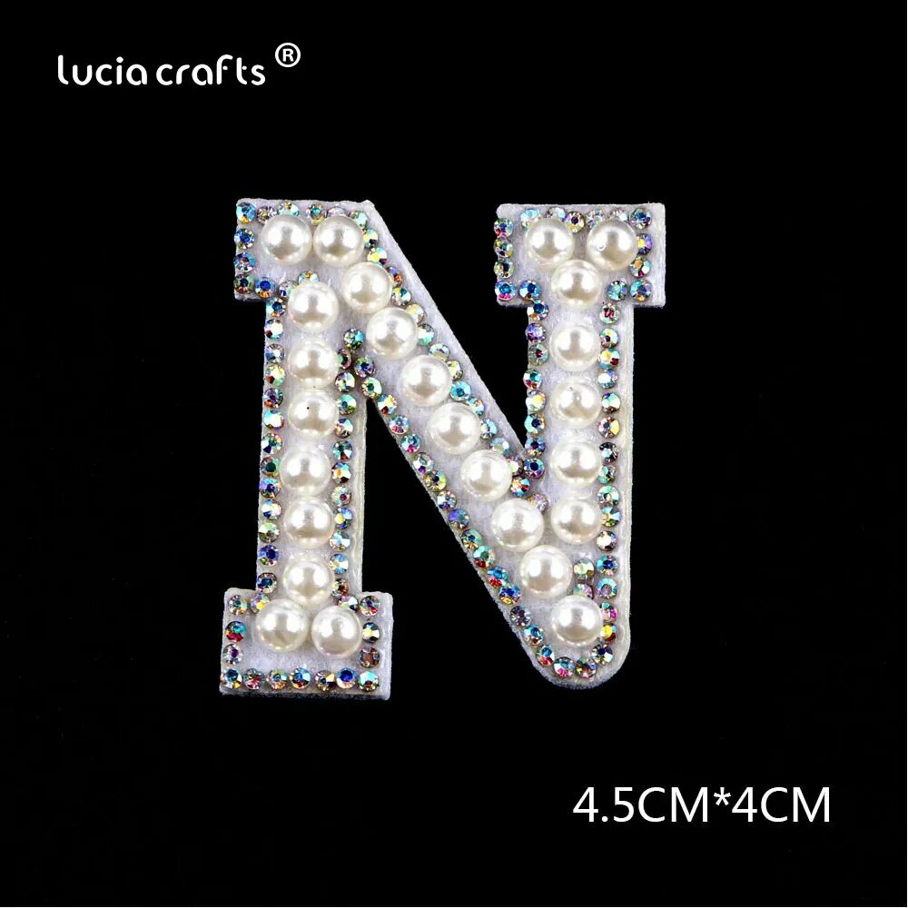 3D аппликация N из жемчуга и страз, 4.5x4 см