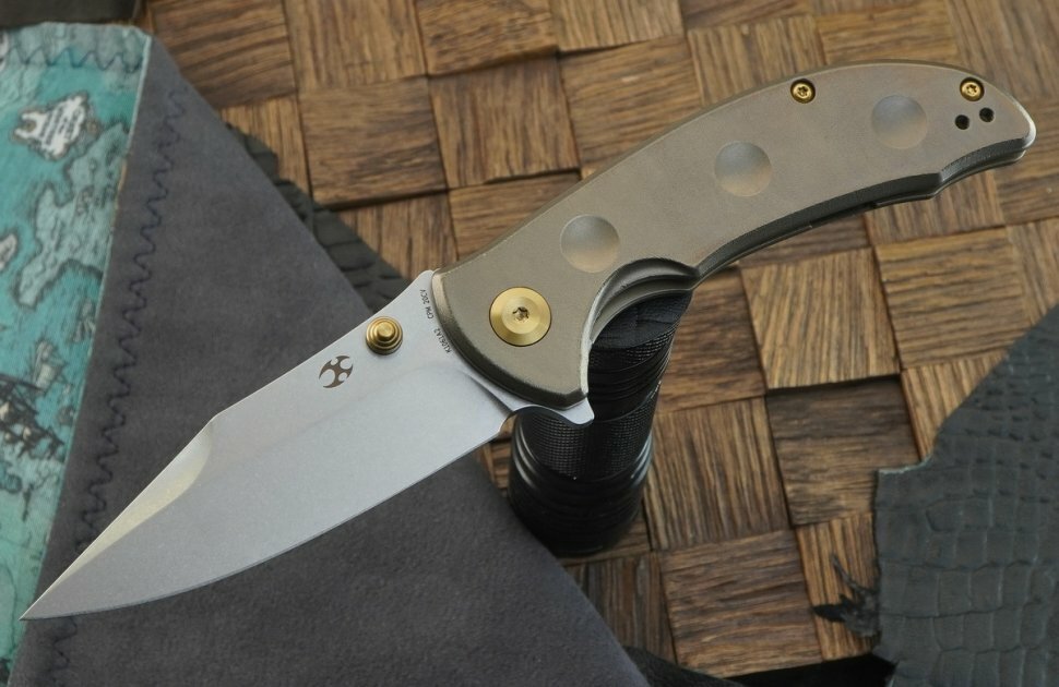 Складной нож Kansept Knives Rei, сталь CPM 20CV, SW, рукоять титан бронзовое анодирование