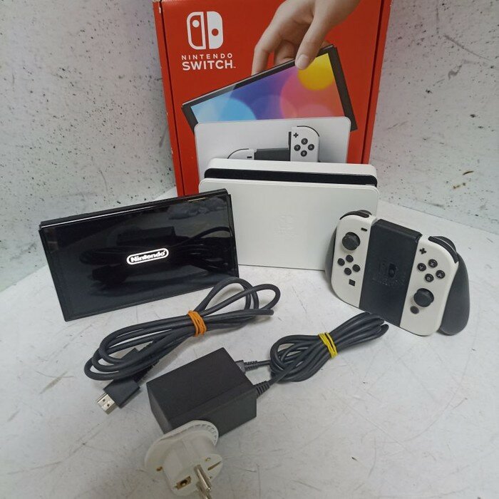 Игровая приставка Nintendo Switch OLED